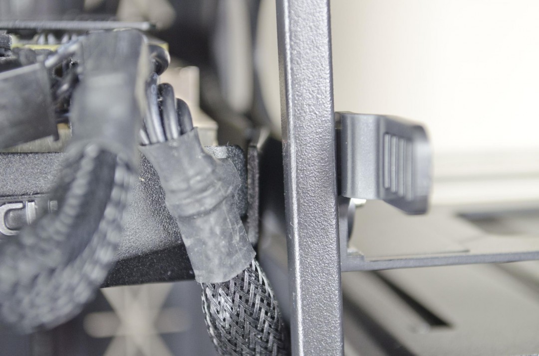 Aerocool Aero-1000 PC Case Review - EnosTech.com