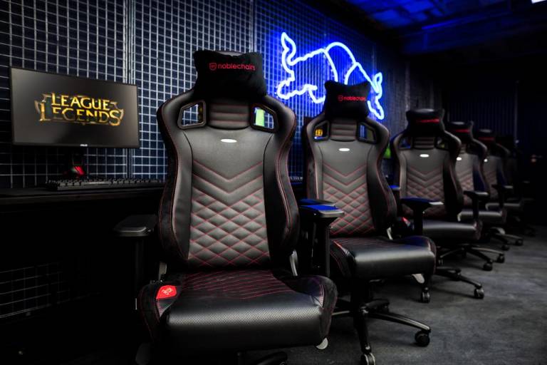 Red Bull Gaming Sphere Partners with noblechairs for the largest public ...