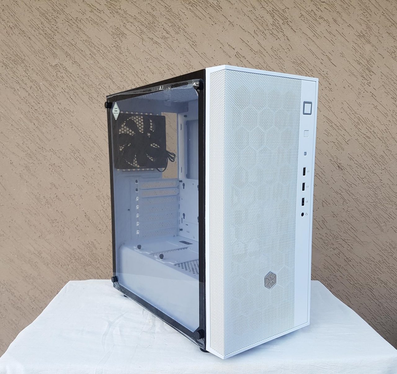 SilverStone FARA R1 Chassis Review - EnosTech.com