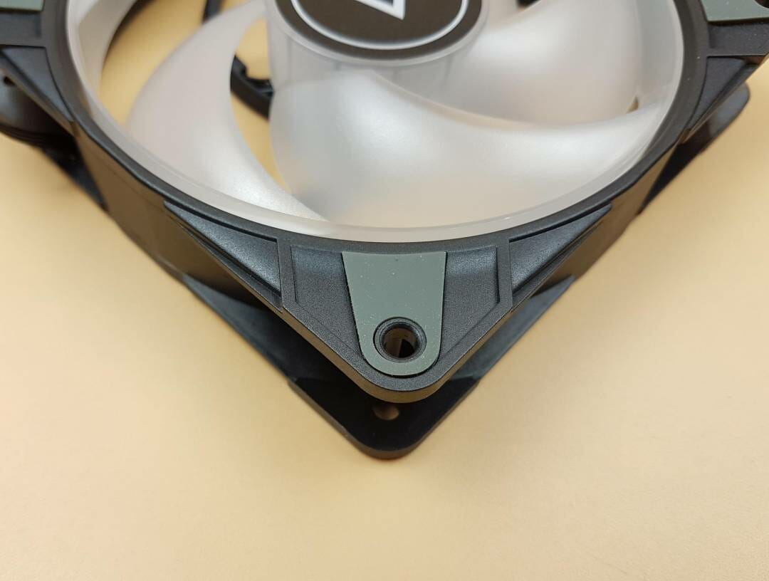 ARCTIC P12 PWM PST RGB 0dB Fans Review - EnosTech.com