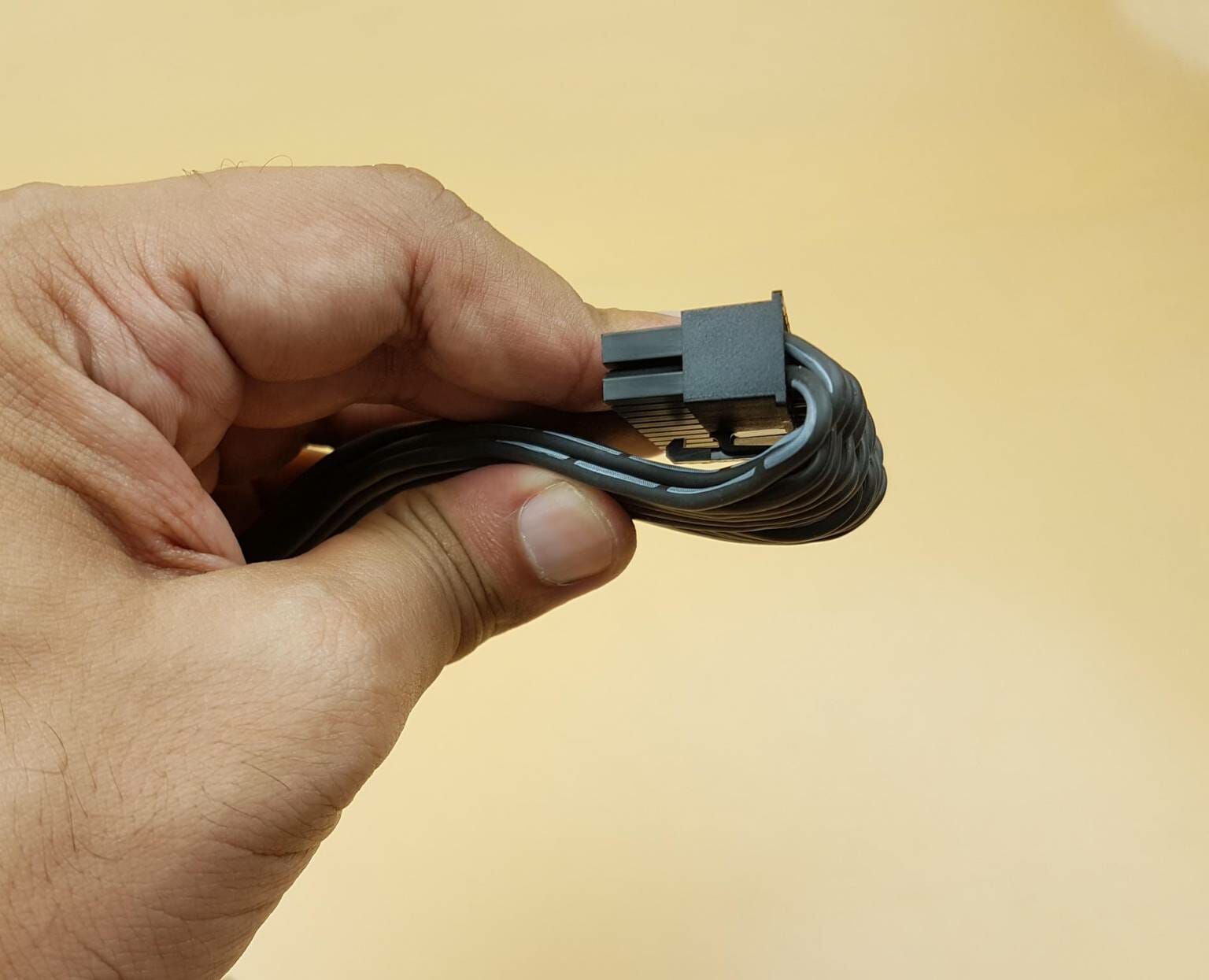 SilverStone PP06E Super Flexible Cable Set Overview - EnosTech.com