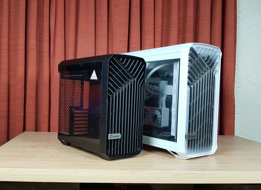 Fractal Design Torrent Compact RGB TG Light Tint PC Case Review ...