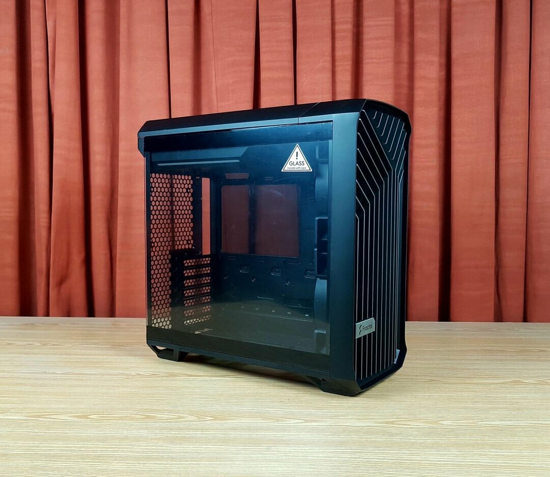 Fractal Design Torrent Compact RGB TG Light Tint PC Case Review ...