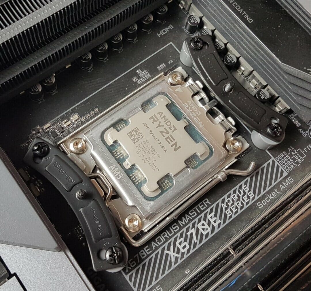 Noctua AM5 Offset Mounting Brackets - Are they worth it? - EnosTech.com