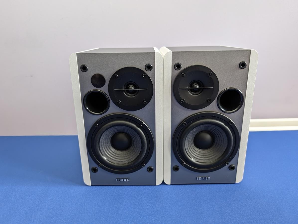 EDIFIER R1280DB Powerful Bookshelf Speakers Review - EnosTech.com