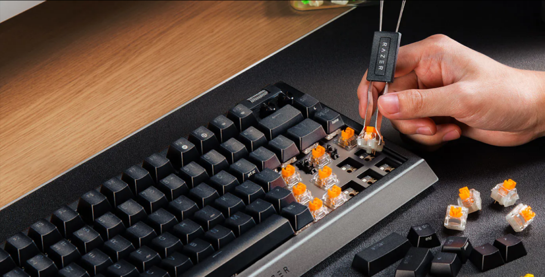 Razer Unveils BlackWidow V4 Pro 75%: A High-End Compact Keyboard with ...