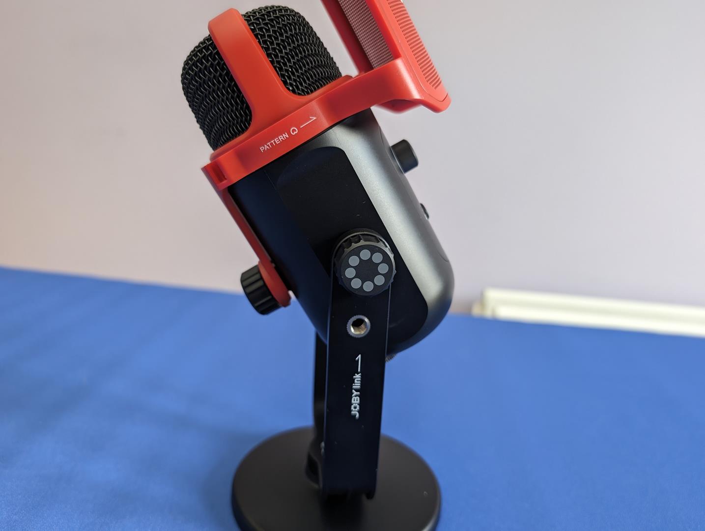 Joby Wavo Pod Mic Review - Great Quality At A Good Price - EnosTech.com
