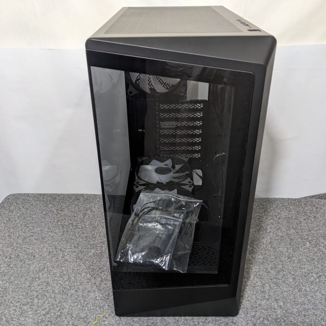GameMax Vista COC AB Mid-Tower PC Case Review: Affordable Case with ...