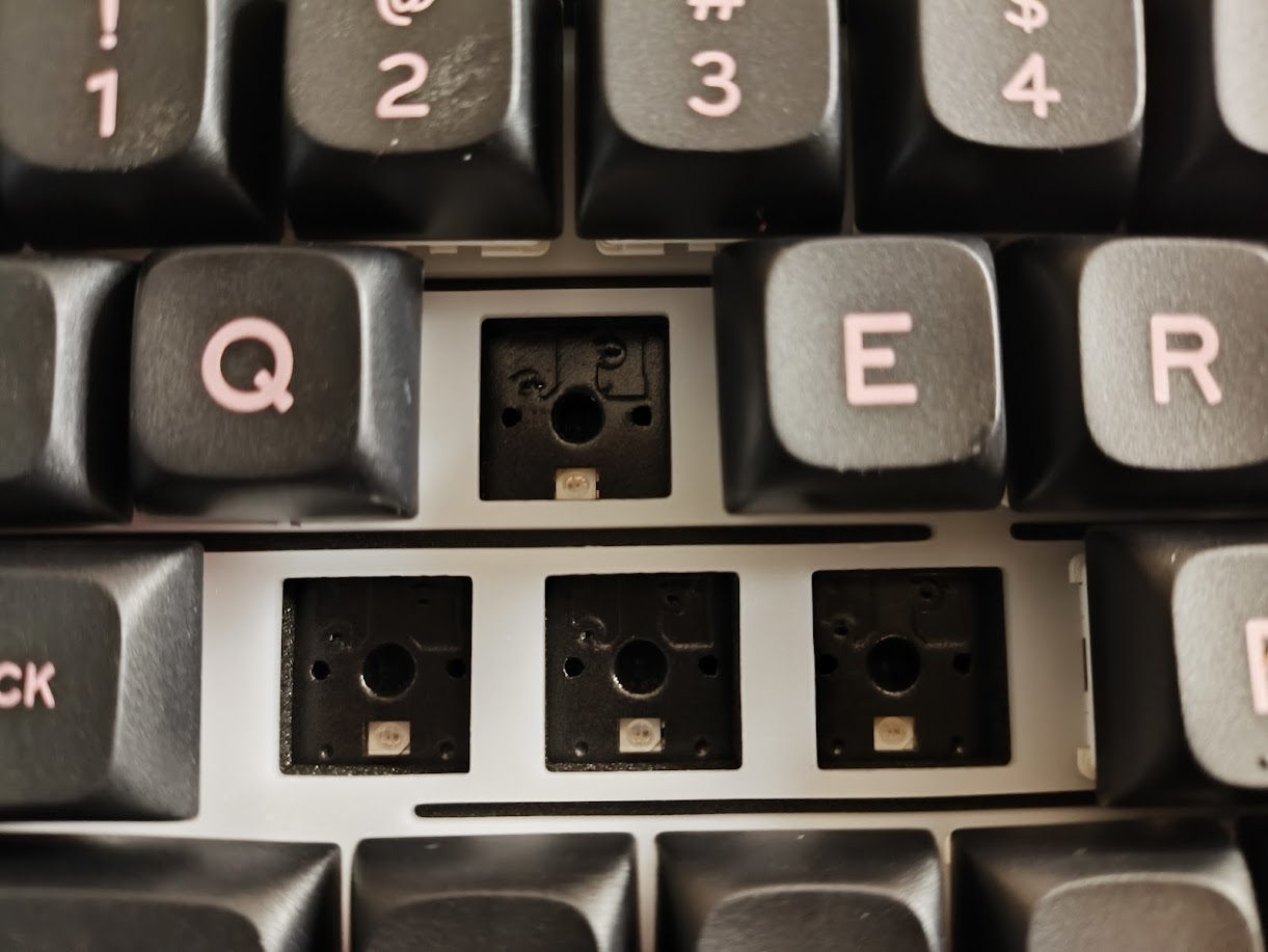EPOMaker Galaxy 100 Mechanical Gaming Keyboard Review - EnosTech.com