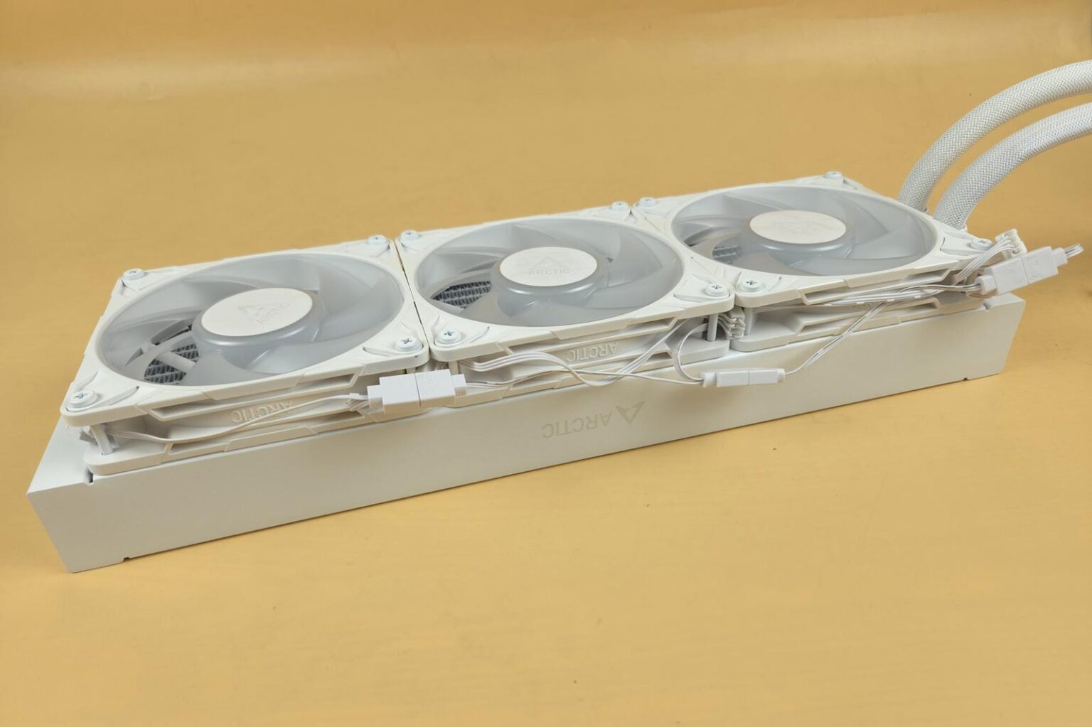 Arctic Liquid Freezer III PRO - 360 ARGB White Review - EnosTech.com