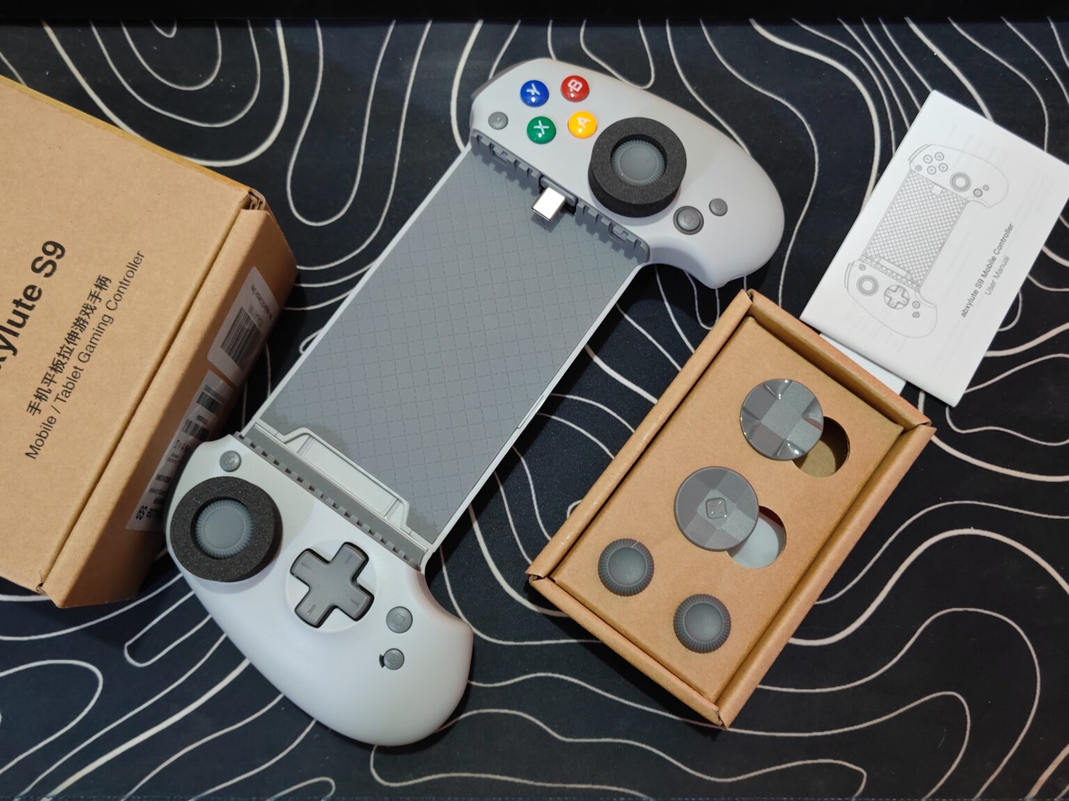 abxylute S9 review: premium mobile controller that feels like a real ...