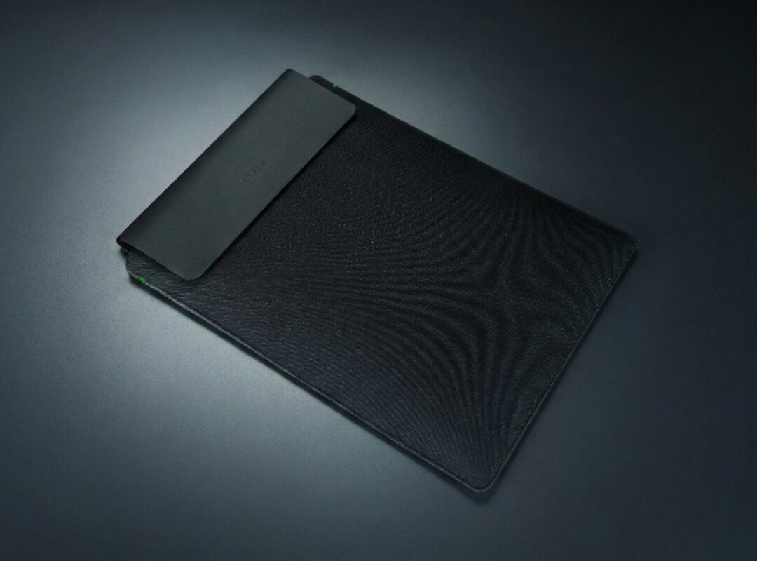 Razer brings a smart laptop sleeve with wireless charging - EnosTech.com
