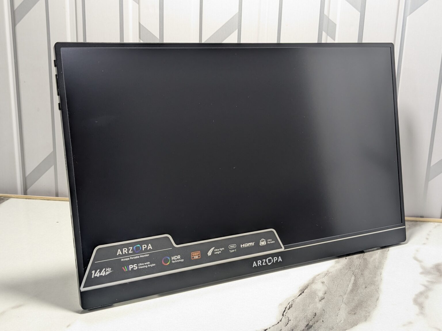 Arzopa Z1FC portable monitor review: a useful screen for work and ...